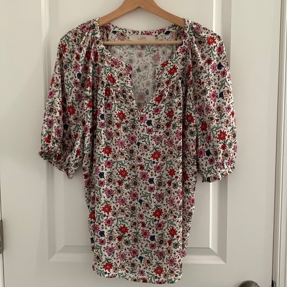 LOFT | Tops | Loft Mixed Media Floral Patterned Top With Gathered ...